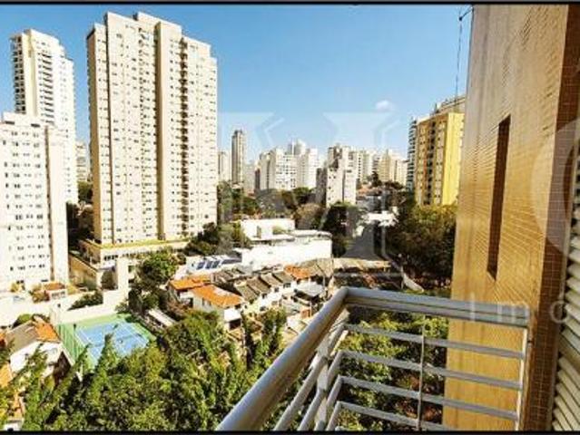 Cobertura de 4 dormitórios a venda com 200m² na região da Vila Mariana