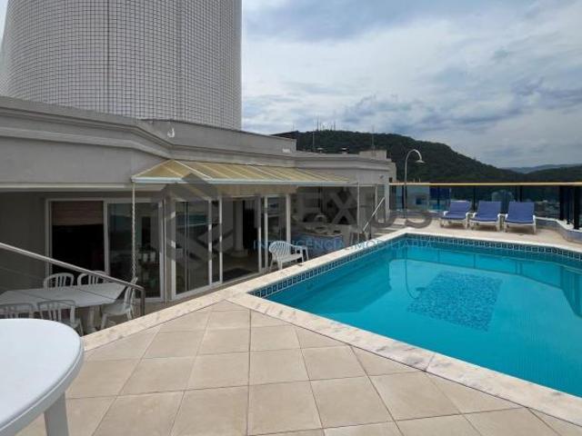 Cobertura de alto padrão com varanda vista mar e lazer na beira mar da Praia da