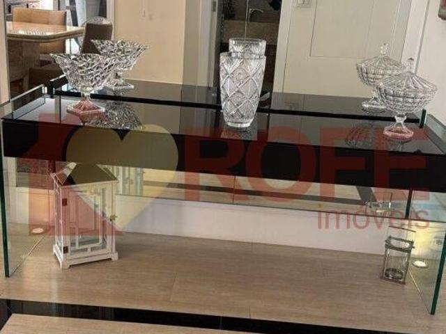 Cobertura de Alto Padrão à Venda no Condomínio Vista Inglesa