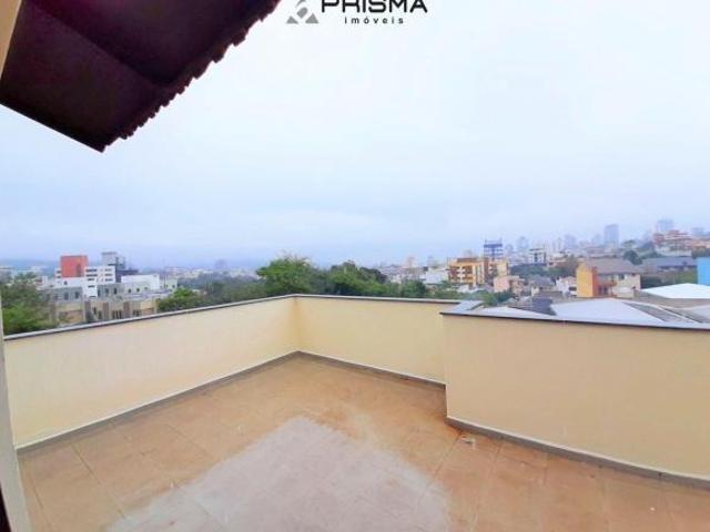Cobertura de frente, 2 dormitórios, 2 salas, amplo terraço, sacada e garagem
