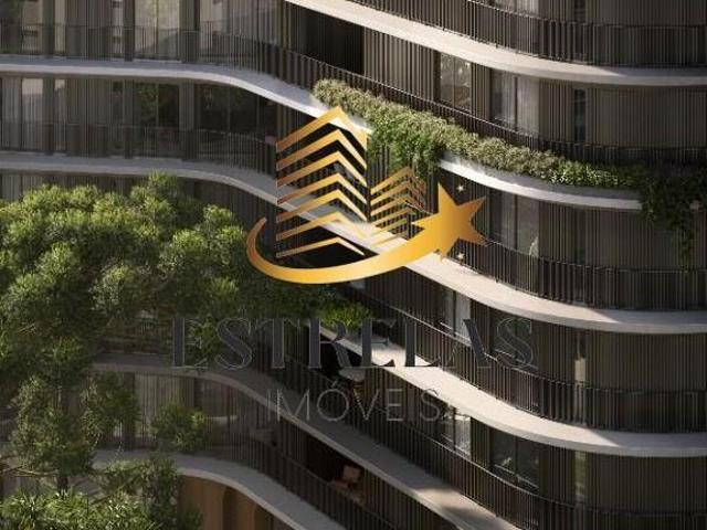 Cobertura de luxo com 3 suítes e 3 vagas de garagem no Água Verde, Curitiba PR: conheça essa oportun