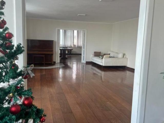 Cobertura de Luxo em Santa Cecília: 5 Quartos, 2 Suítes, 3 Salas, 5 Banheiros, 2 Vagas, 492m² São