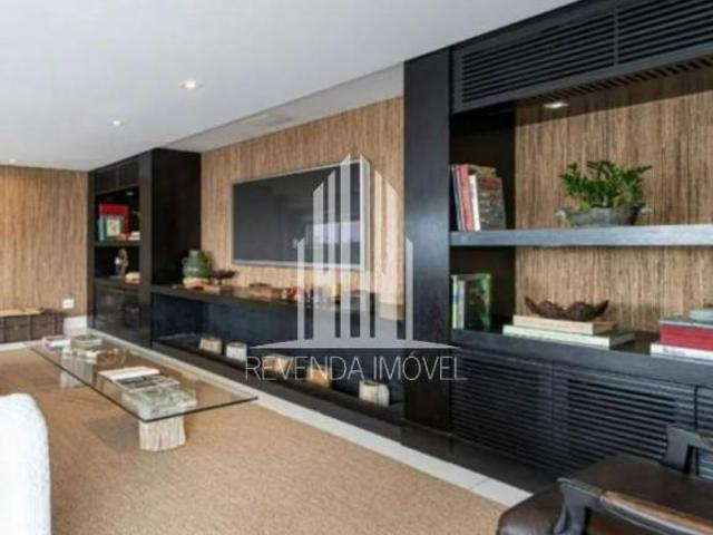 Cobertura de luxo na Vila Nova Conceição, São Paulo SP: 4 quartos, 4 suítes, 3 salas, 6 banheiros, 4