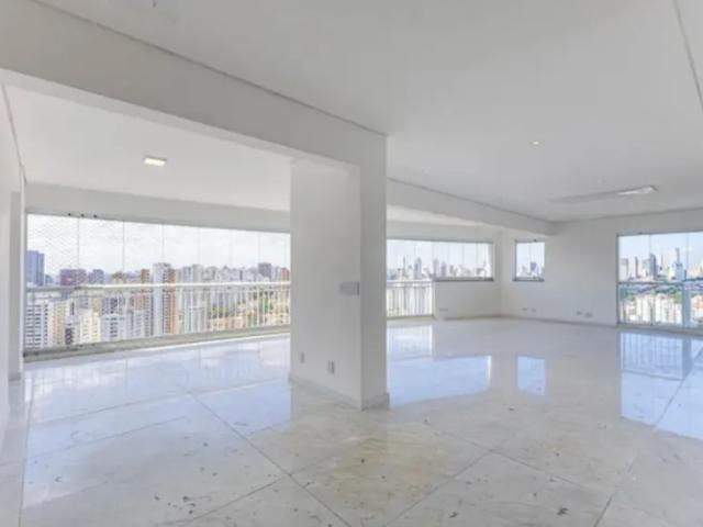 Cobertura de luxo na Vila Romana: 4 quartos, 4 suítes, 5 banheiros, 4 vagas de garagem 290m². Conf