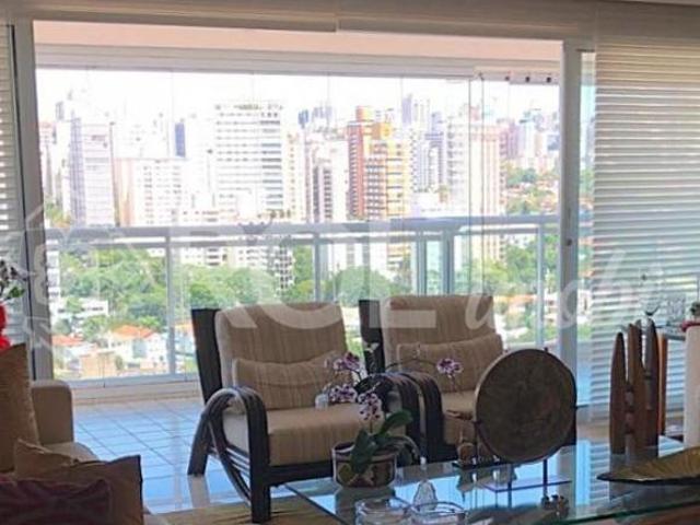 Cobertura de luxo no Pacaembu: 4 quartos, 3 suítes, 847m² e 6 vagas de garagem em São Paulo SP