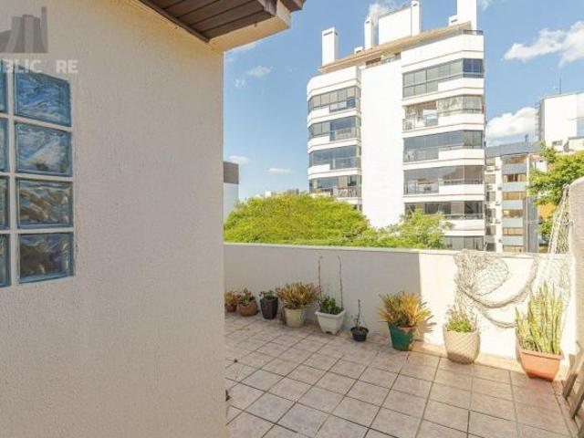 cobertura de quatro quartos, suíte e uma vaga de garagem no bairro higienópolis