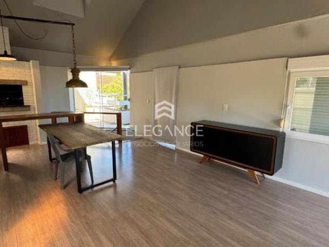 Cobertura desocupada para comprar com 211 m2, 2 dormitórios, suíte, elevador, 2 vagas box garagem, M
