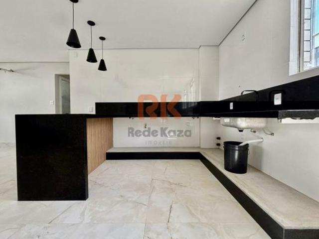 Cobertura disponível para venda. Área construída 220 m² | 4 quartos | 2 suíte | 4 vagas, Dona Clara
