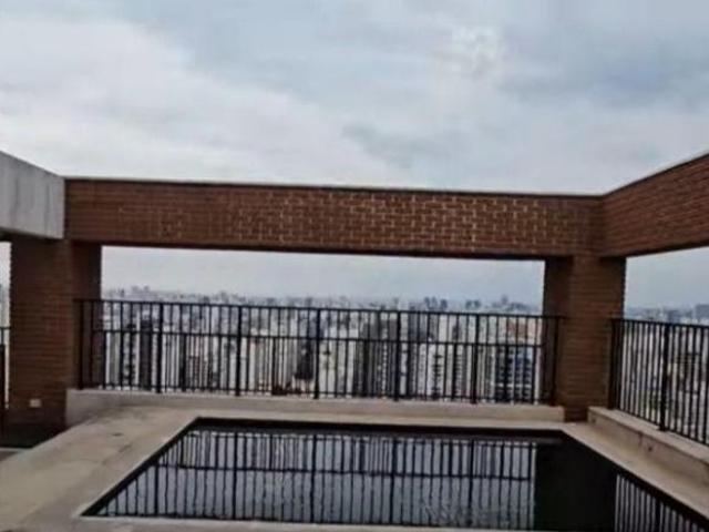 Cobertura duplex maravilhosa de 688m² com uma vista incrível de São Paulo