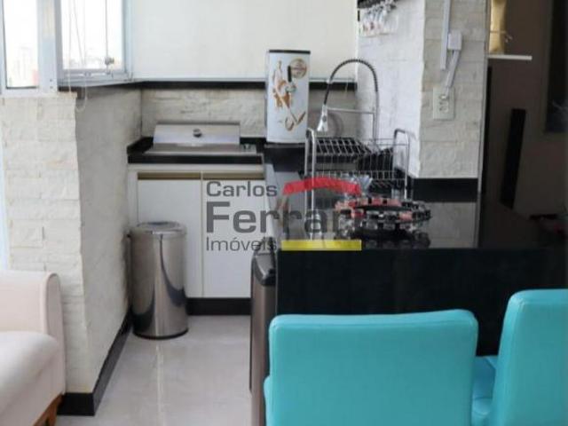 Cobertura Duplex mobiliada com vista permanente para a Serra da Cantareira