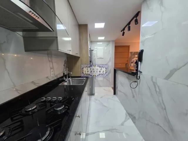 Cobertura duplex mobiliada na barra olímpica piscina privativa, vista panorâmica e lazer completo