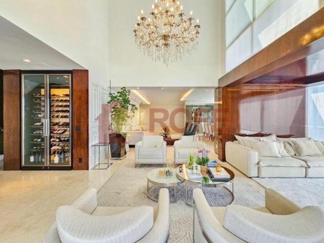 Cobertura Duplex Mobiliada no Campo Belo | 443 m² | Piscina Privativa | 3 Suítes | 5 Vagas