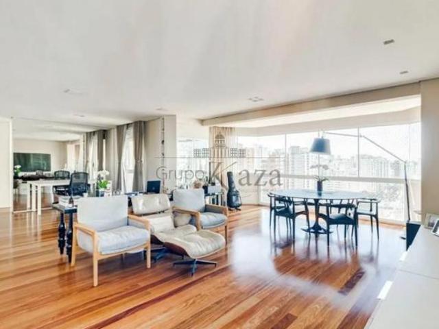Cobertura Duplex Moema 4 Dormitórios 271m² 5 Grs R$ 4.200.000