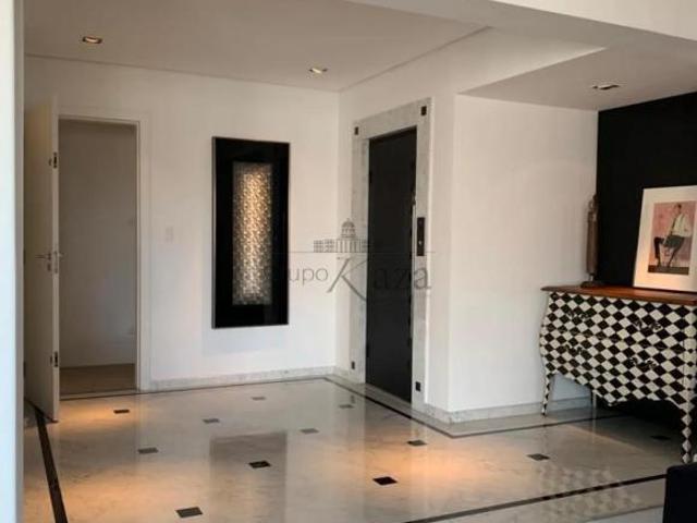 Cobertura Duplex Moema 4 Dormitórios 364m²