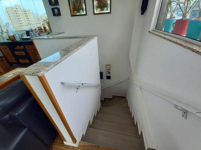 Cobertura Duplex na Ponta da Praia – Porteira Fechada