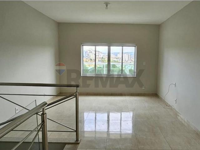 Cobertura Duplex no Aeroporto | 2 Quartos, Suíte, Área Externa e 2 Vagas