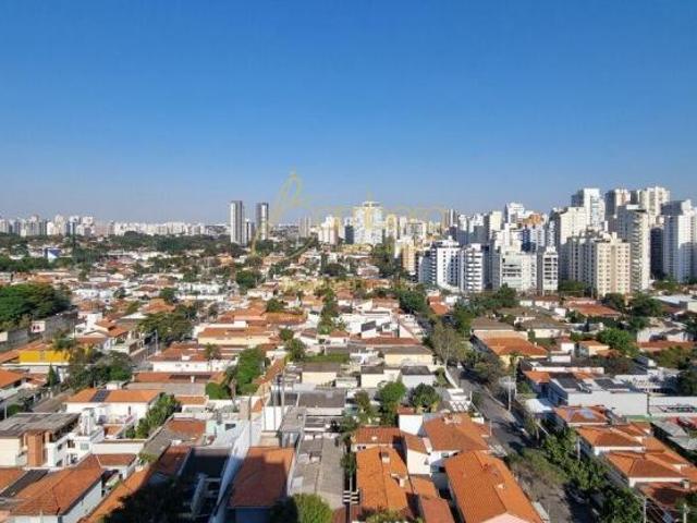 COBERTURA DUPLEX NO BROOKLIN. LINDA VISTA, TOTALMENTE REFORNADA, COM PROJETO ÚNICO 3 SUÍTES 4 VAGAS