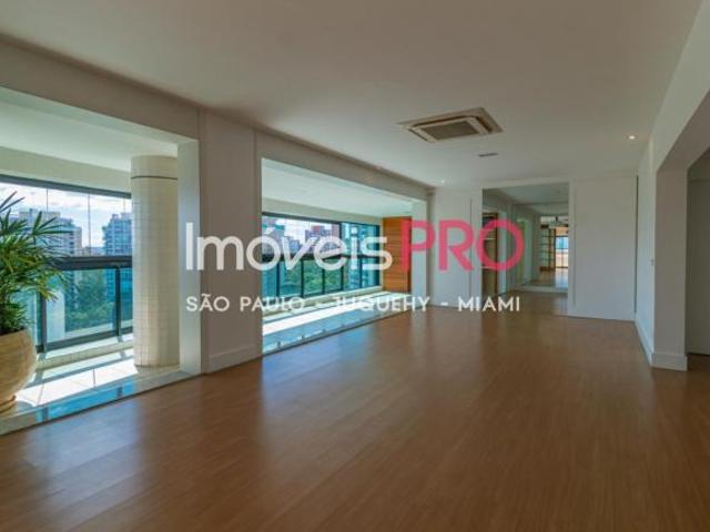 Cobertura duplex no Villagio Panamby 415mts 4 suítes, 5 vagas