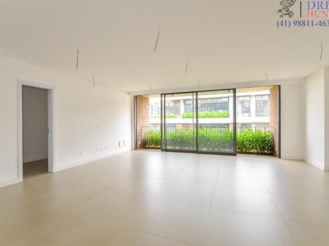 Cobertura Duplex NOVA no Bairro Cabral, com 388m² privativo, 3 Suítes, 4 Vagas