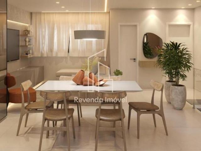 Cobertura Duplex Nova Petrópolis: 2 suítes, 3 banheiros, 2 vagas de garagem. Localização privilegiad