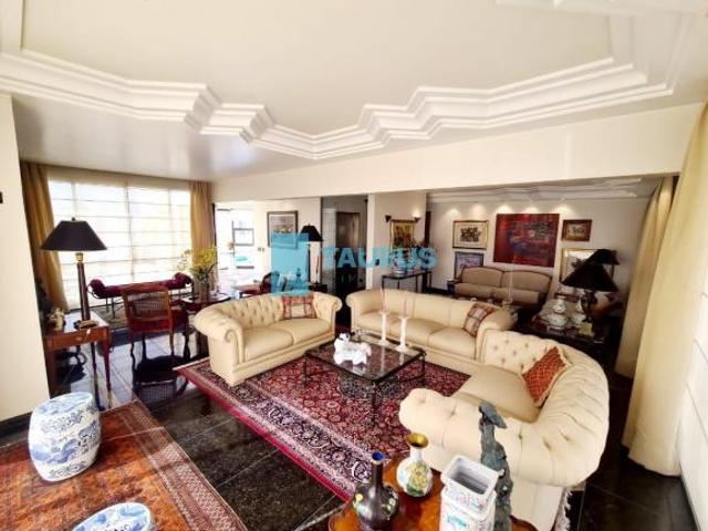 Cobertura duplex à venda, 3 suítes, 7 vagas, 472m², Moema