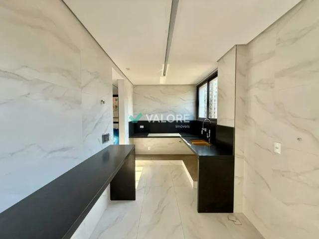 Cobertura duplex a venda, 220m², 3 suítes, 3 vagas Savassi