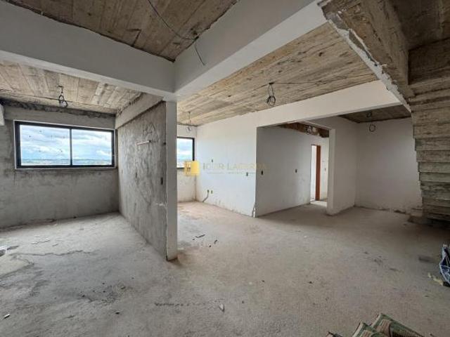 Cobertura duplex à venda bairro Santo Antônio