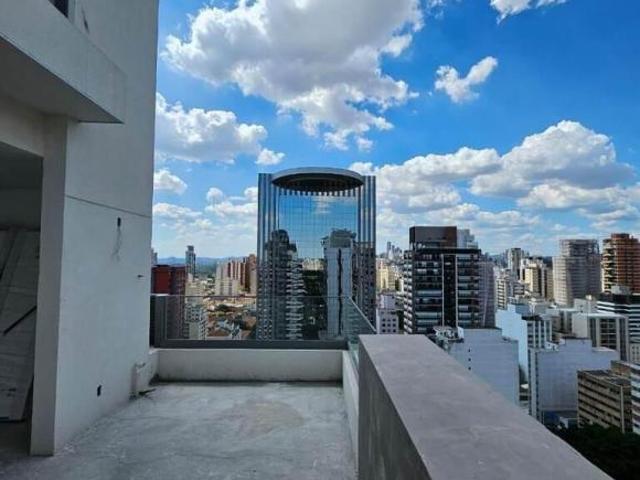 Cobertura duplex à venda de 360m² com 3 dormitórios, piscina privativa e 2 vagas vaga da Rua dos