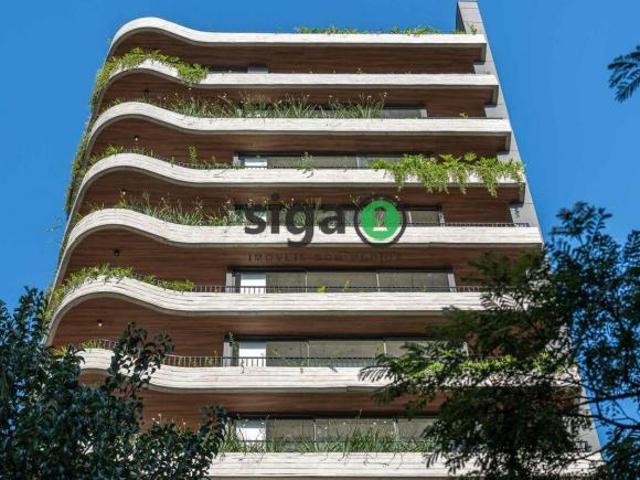 Cobertura Duplex à venda de 398m² com 4 suítes e 4 vagas no Jardins SP
