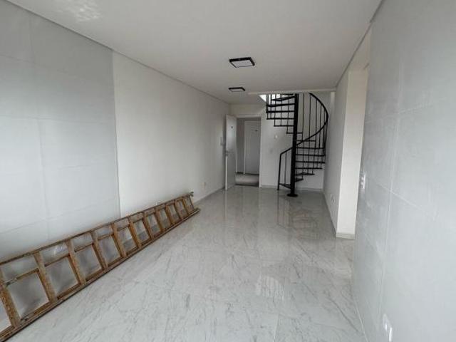 Cobertura Duplex à Venda em Araucária – 2 Quartos, Terraço Amplo, Fazenda Velha