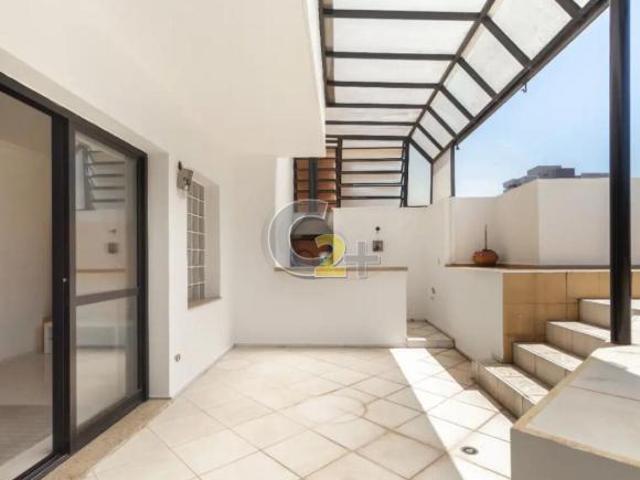 Cobertura Duplex à venda em Moema com 4 quartos, sendo 2 suítes e 3 vagas