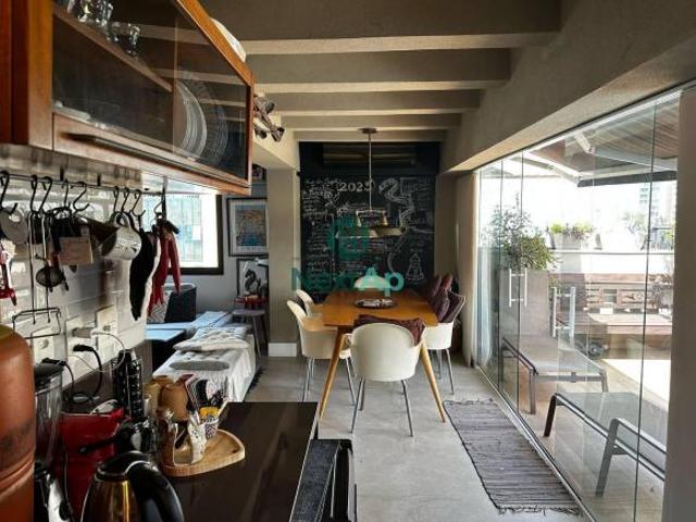 Cobertura duplex à venda em Pinheiros, com 196 m² de área útil, em torre única com apenas dois apart