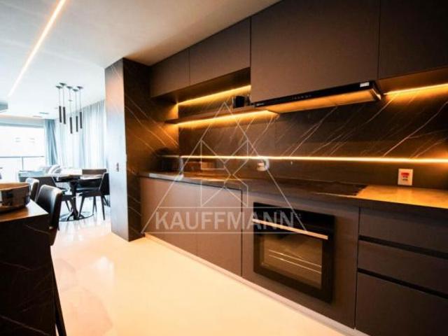 Cobertura Duplex à Venda em Pinheiros 2 Dormitórios 1 Suíte 1 Vaga 94m² de Á.U