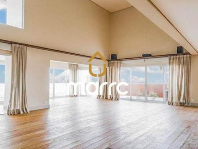 COBERTURA DUPLEX À VENDA NO CONDOMÍNIO CAMPO BELO DOUBLE