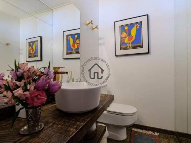 Cobertura duplex a venda no Condomínio Flamboyant