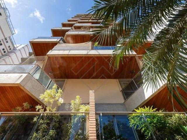 COBERTURA DUPLEX À VENDA NO CAMBUI 281M²