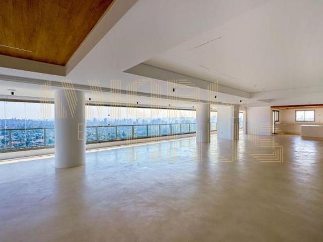 Cobertura Duplex à venda no Campo Belo | 5 quartos / 5 suítes