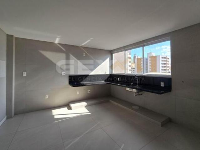 Cobertura duplex à venda no Centro 4 suítes e 4 vagas