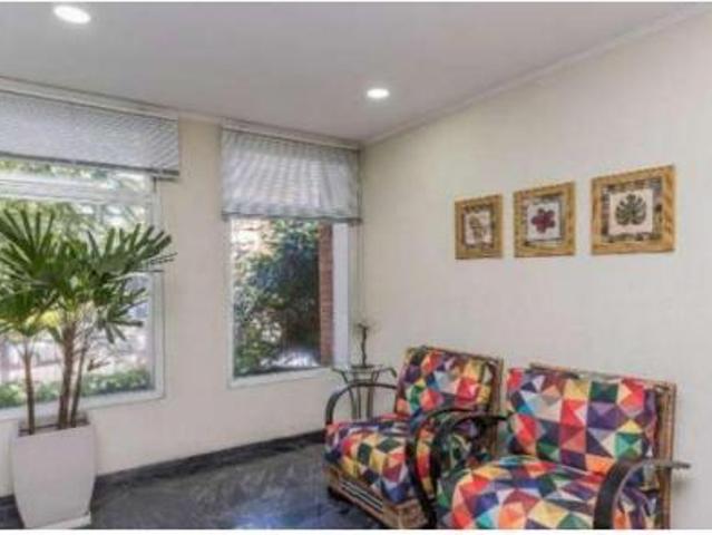 Cobertura duplex a venda no bairro mais charmoso, de Porto Alegre