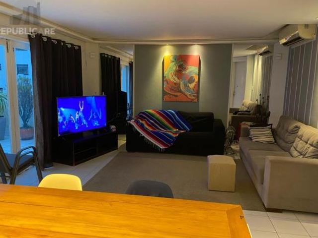 Cobertura Duplex à Venda no bairro Santana em Porto Alegre | 2 Suítes e Garagem