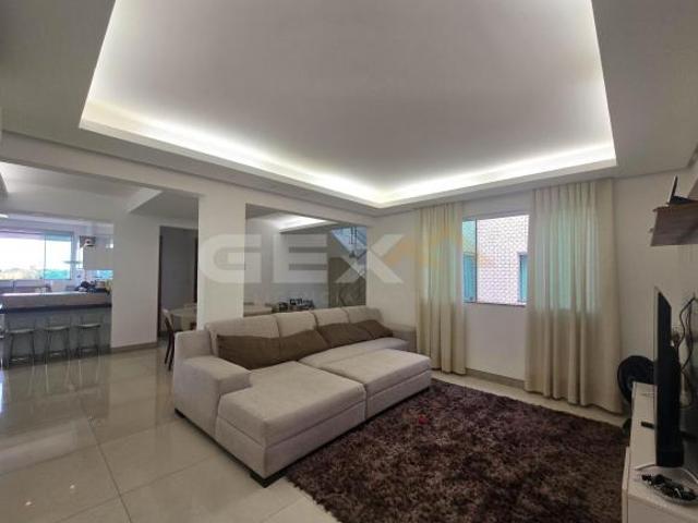 Cobertura Duplex à Venda no Bairro Santo Antônio em Divinópolis MG