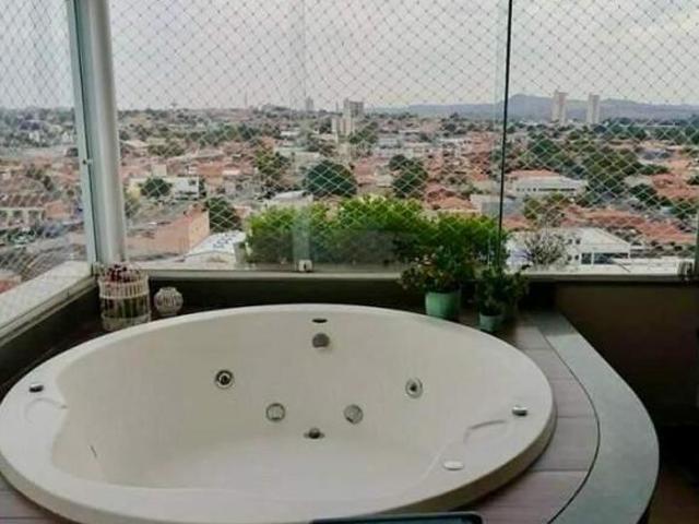 Cobertura Duplex à venda no Edifício Avenida