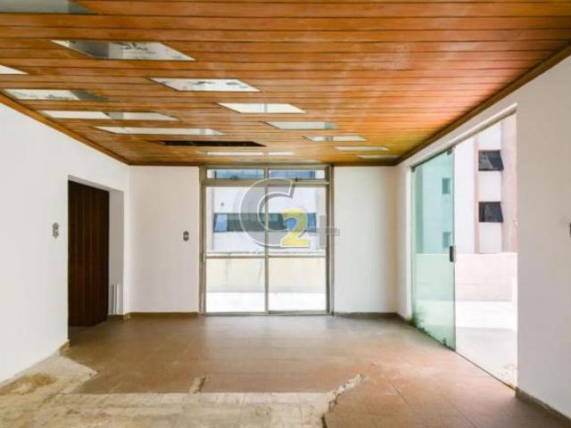 Cobertura duplex á venda no Jardim Paulista, 4 quartos, 1 suíte, 2 vagas de garagem