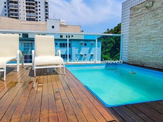 Cobertura duplex à venda na praia da Enseada em Guarujá