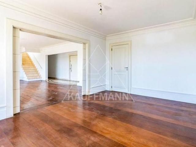 Cobertura Duplex à Venda na Vila Madalena 4 Suítes 7 Vagas 525m² de Área Útil