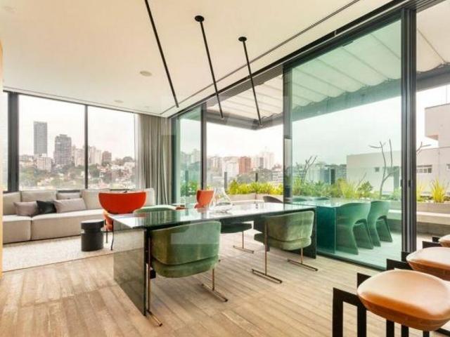 Cobertura duplex à venda na Vila Madalena 260 m²