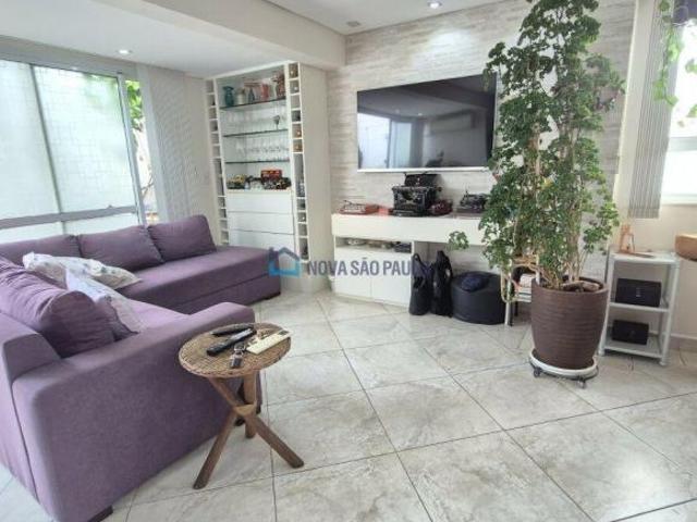 Cobertura duplex à venda próximo ao Metrô Santos Imigrantes
