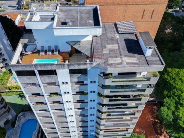 Cobertura Duplex à Venda – Rua Pascal, 186 – Campo Belo | 447m² | 3 Suítes | Piscina, Ofurô e Churra