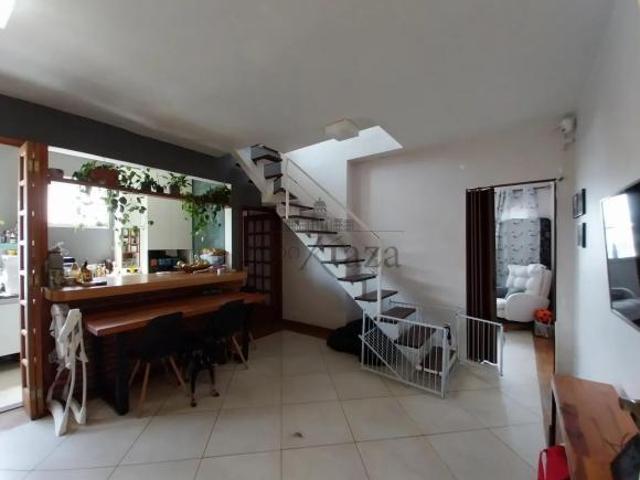 Cobertura Duplex Alto de Pinheiros 3 Dormitórios 170m²
