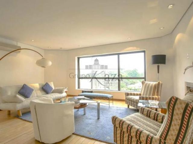 Cobertura Duplex Alto de Pinheiros 4 Dormitórios 320m²